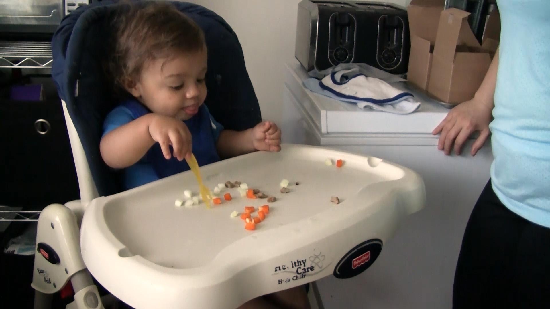 Pathways.org | Feeding related milestones