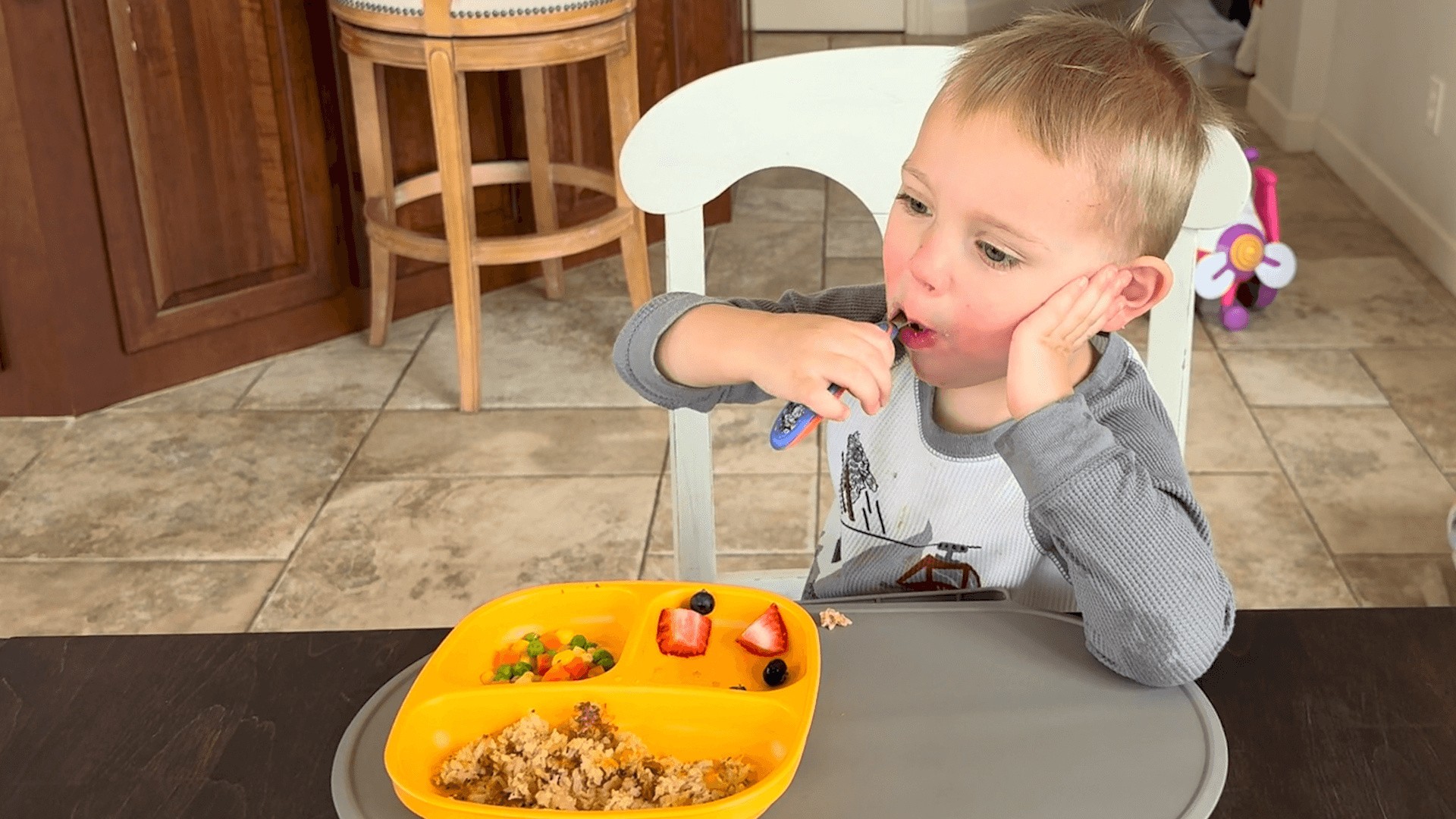 Pathways.org | Feeding related milestones