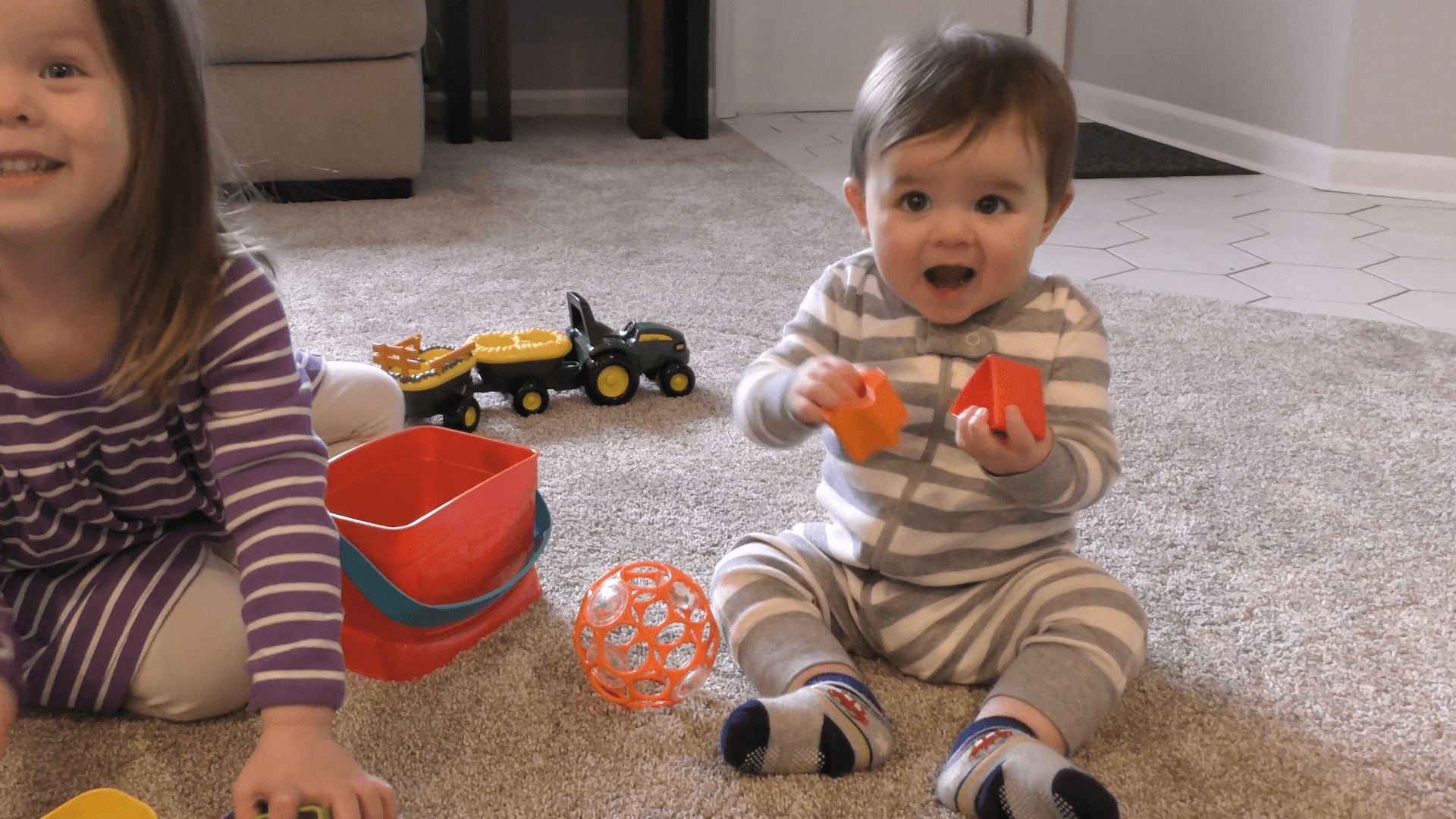 Pathways.org | Sits without support