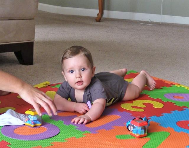 Pathways.org | Baby on the Move – 5 Ways to Encourage Crawling