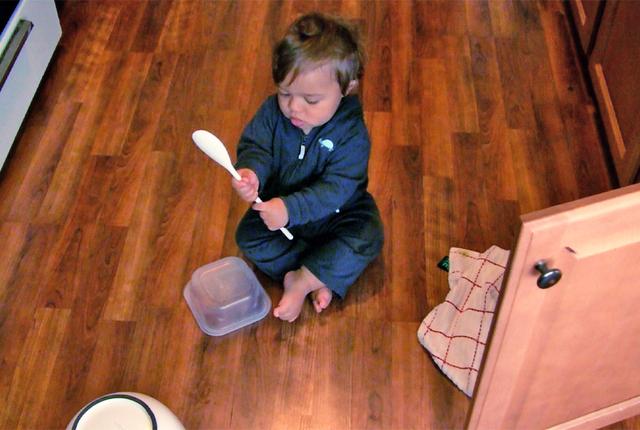 Pathways.org | Activities for Baby Using Everyday Household Items